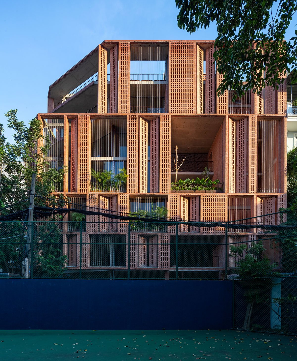 Premier Office | Tropical Space - ArchiDiaries