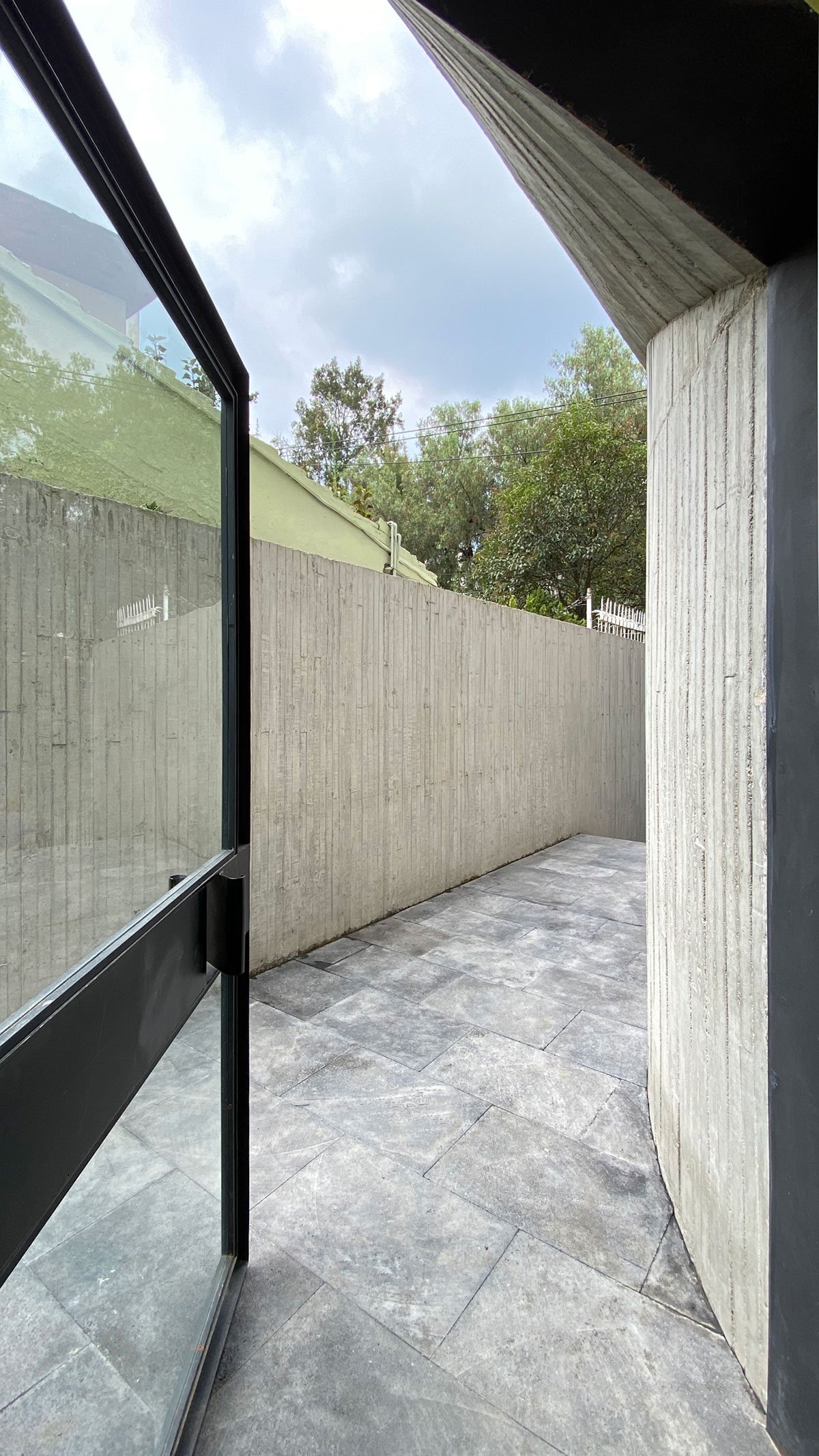 DL1310 | Young & Ayata + Michan Architecture - ArchiDiaries