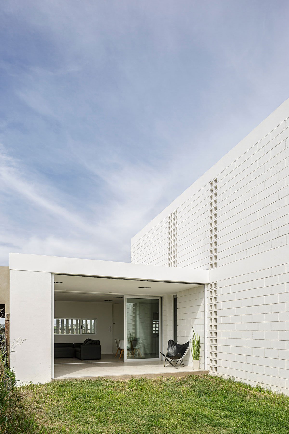 Block House | Estudio IRA - ArchiDiaries