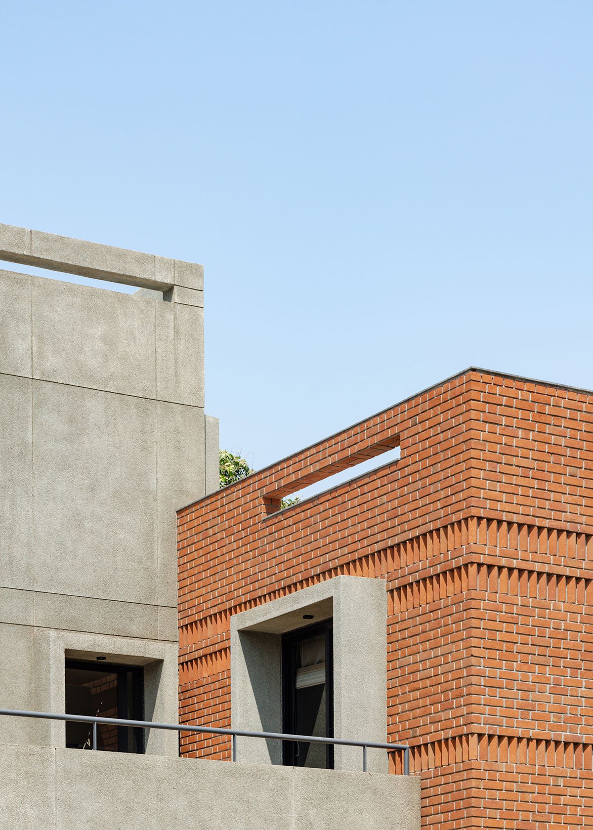 Chitrakut - An Extended Family Cluster- Faliyu | AANGAN Architects ...